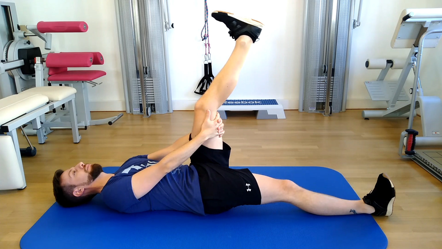 Zerrung Oberschenkel hinten: 3 Übungen sind Gold wert